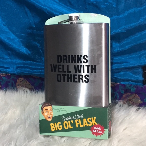 Wembley | Dining | Nwt Giant 64oz Stainless Steel Flask Drinks Well ...